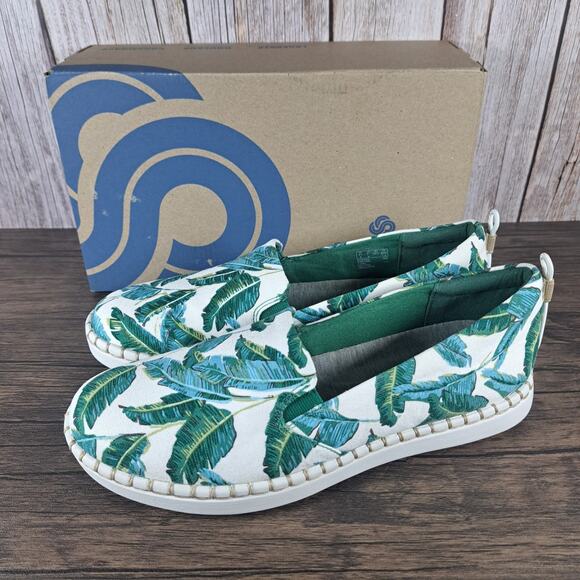 Clarks | Shoes | Clarks Cloudsteppers Step Glow Jade Green Floral Slip ...